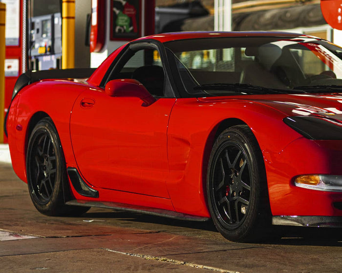 Corvette Side Skirts: Carbon Fiber & Gloss Options – C7 Carbon